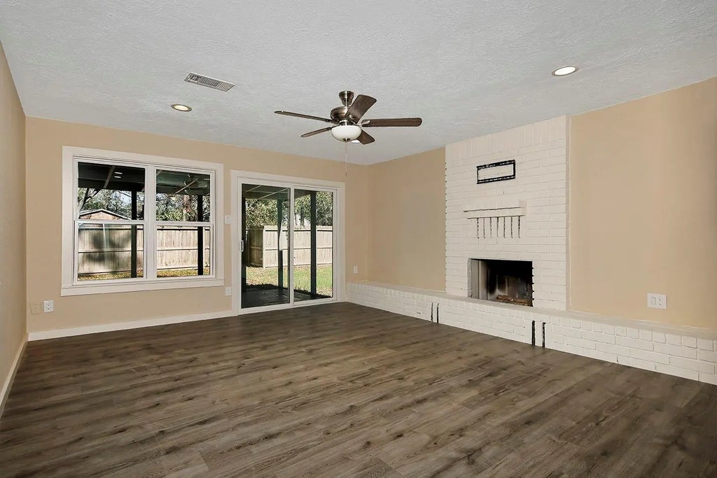 1002 E Red Cedar Circle, The Woodlands Property Listing: MLS® #34610292 ...