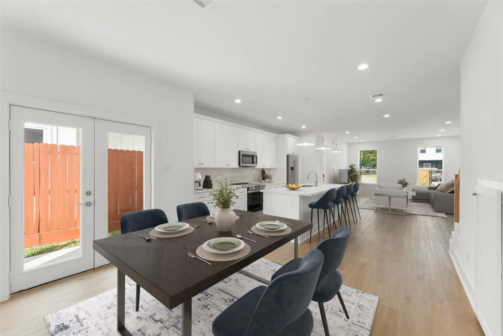 Williams Walk | 1475 Ferguson Way | $469000