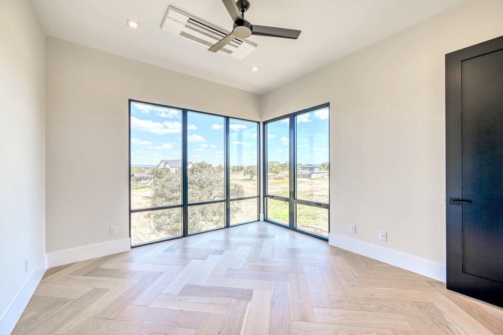 116 Houdini Way, Kingsland Property Listing: MLS® #172253