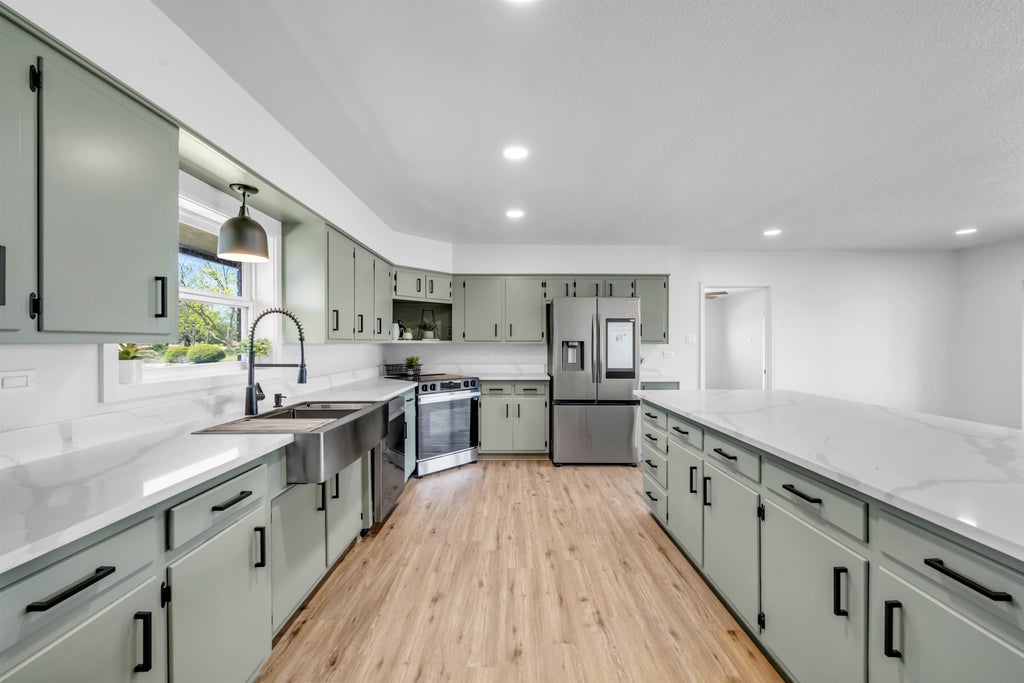 105 Senisa Court, Buchanan Dam Property Listing: MLS® #172896