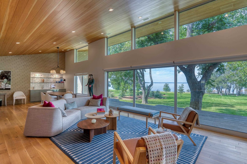 310 Little Midland Drive, Burnet Property Listing: MLS® #175289