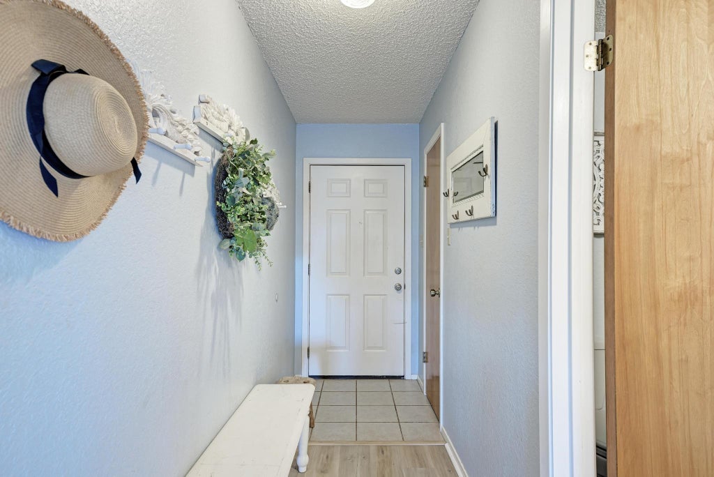 125 Winding Way, Sunrise Beach Property Listing: MLS® #175991