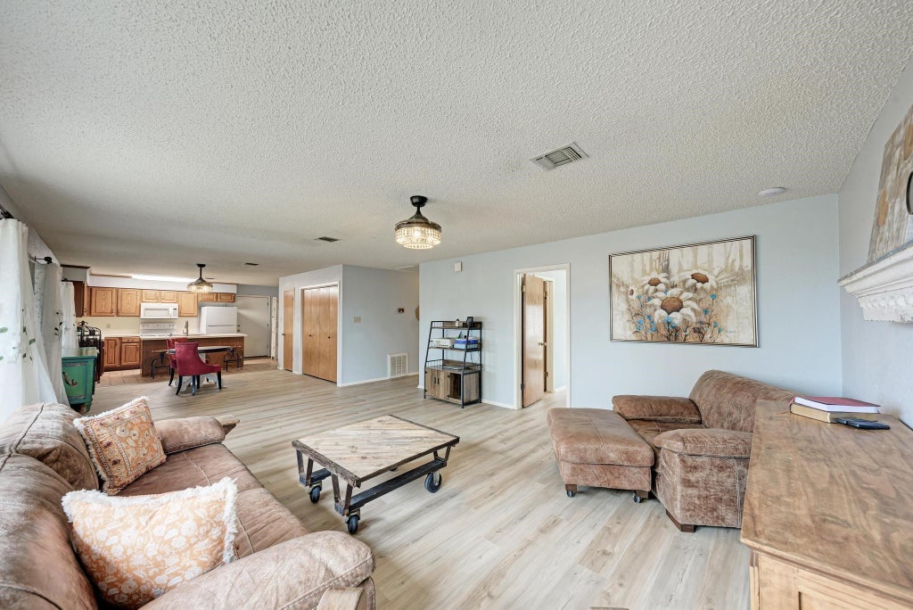 125 Winding Way, Sunrise Beach Property Listing: MLS® #175991