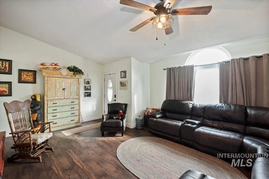 307 Quail Cove Cir, Fruitland Property Listing: MLS® #98971264