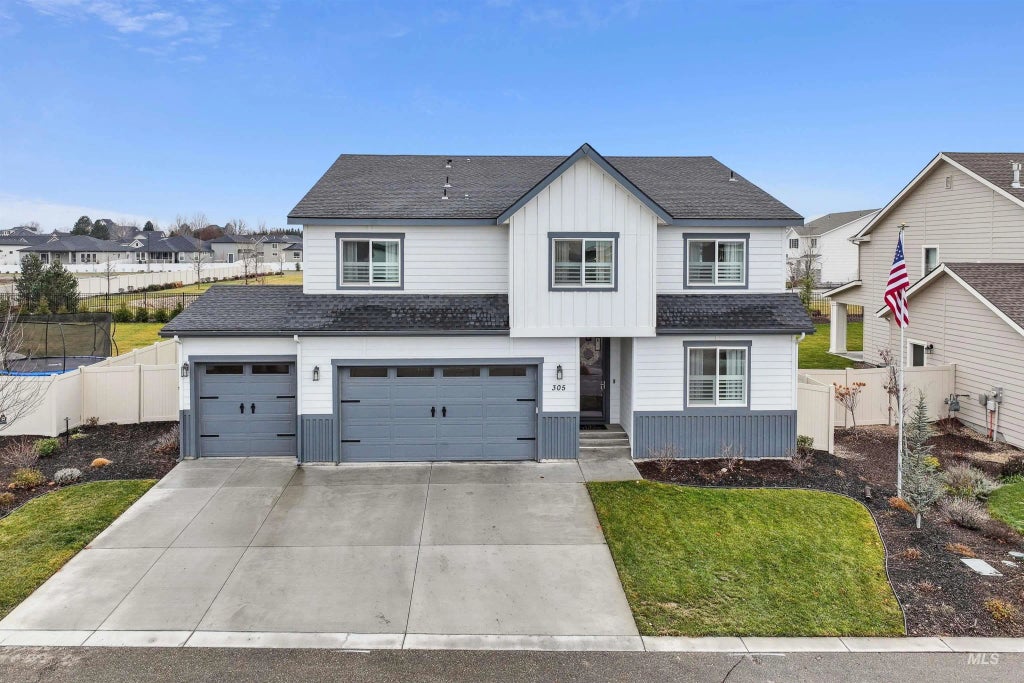 305 E Cusick Street, Meridian Property Listing: MLS® #98970420