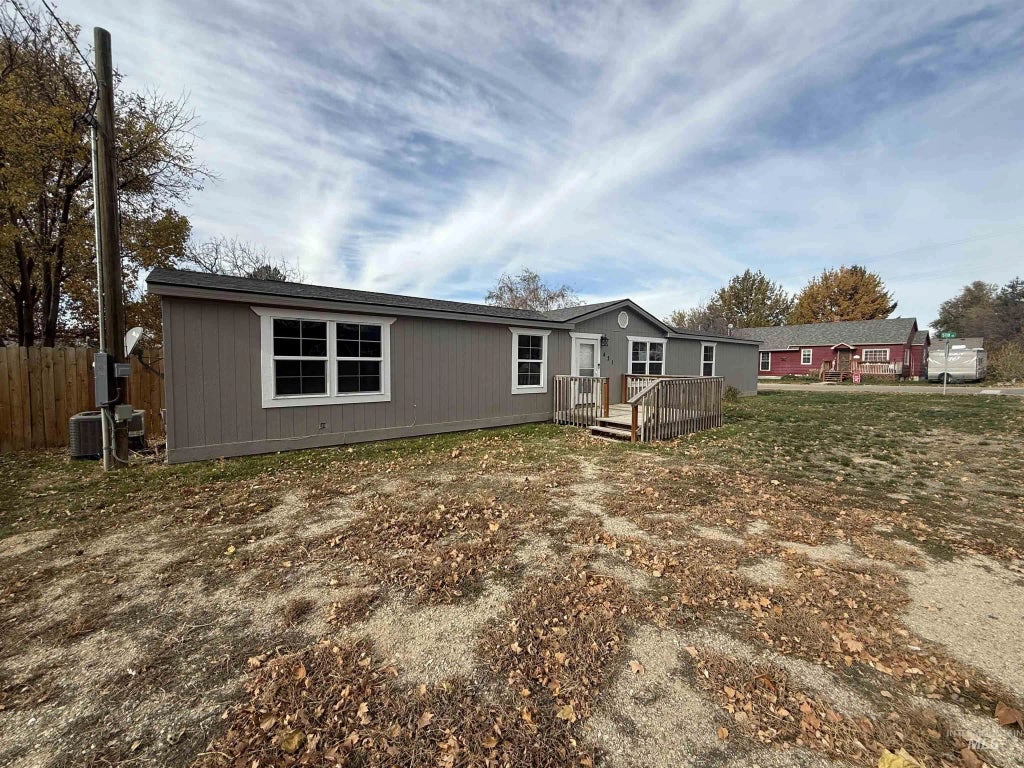 421 Loomis Ave, Melba, ID 83641 MLS# 98967989 | We Know Boise