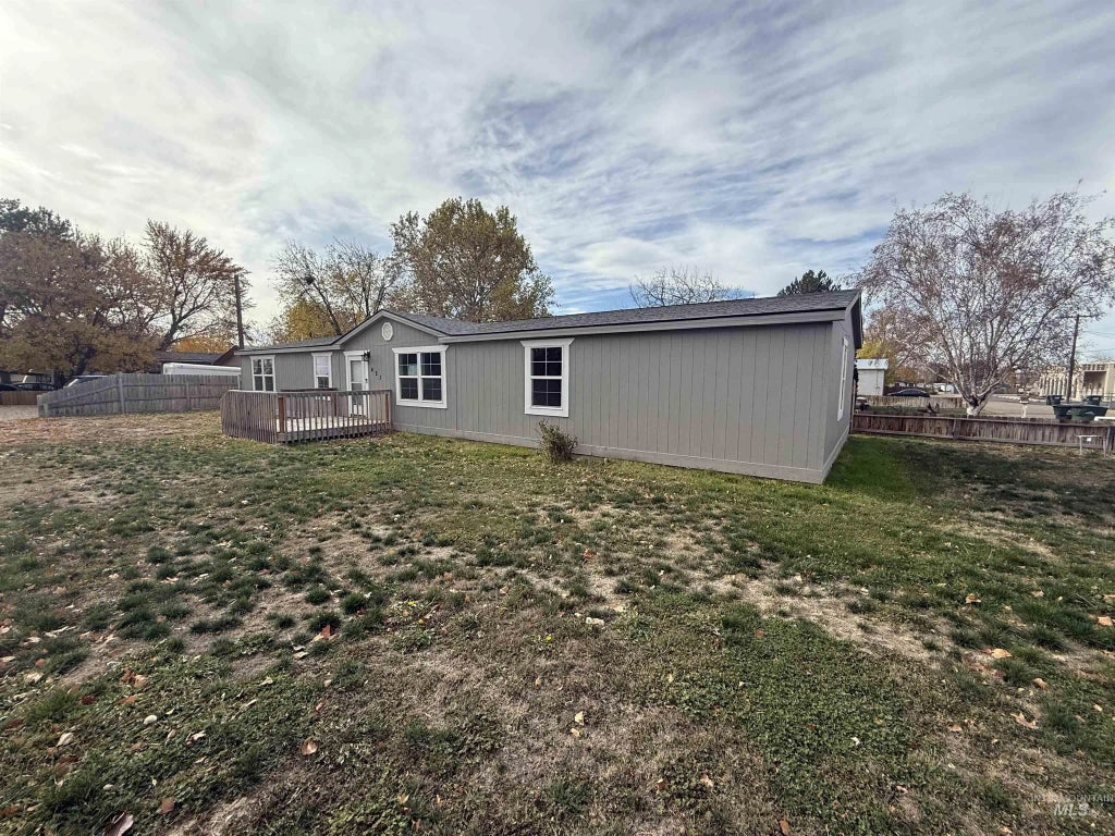 421 Loomis Ave, Melba, ID 83641 MLS# 98967989 | We Know Boise