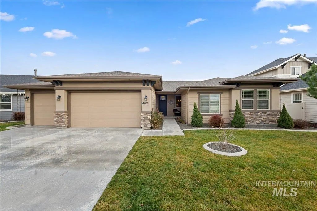 4428 N Cherry Bark Way, Meridian, ID 83646 MLS# 98971261 | We Know Boise