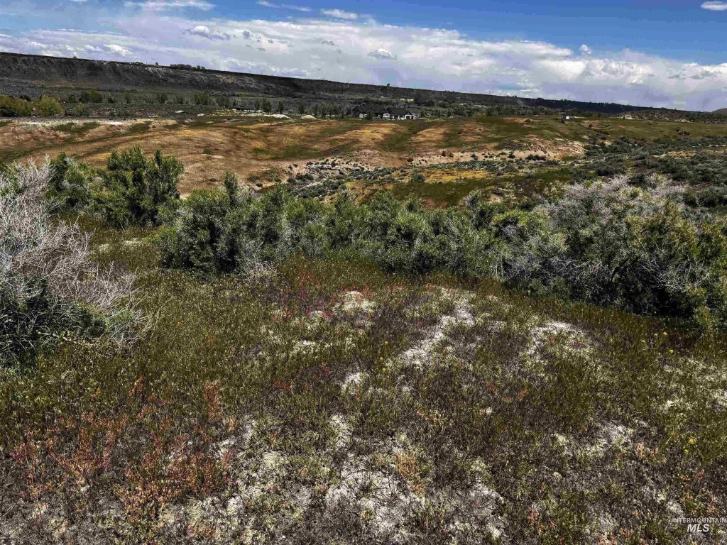 4527 N 1250 E, Buhl Property Listing: MLS® #98971599