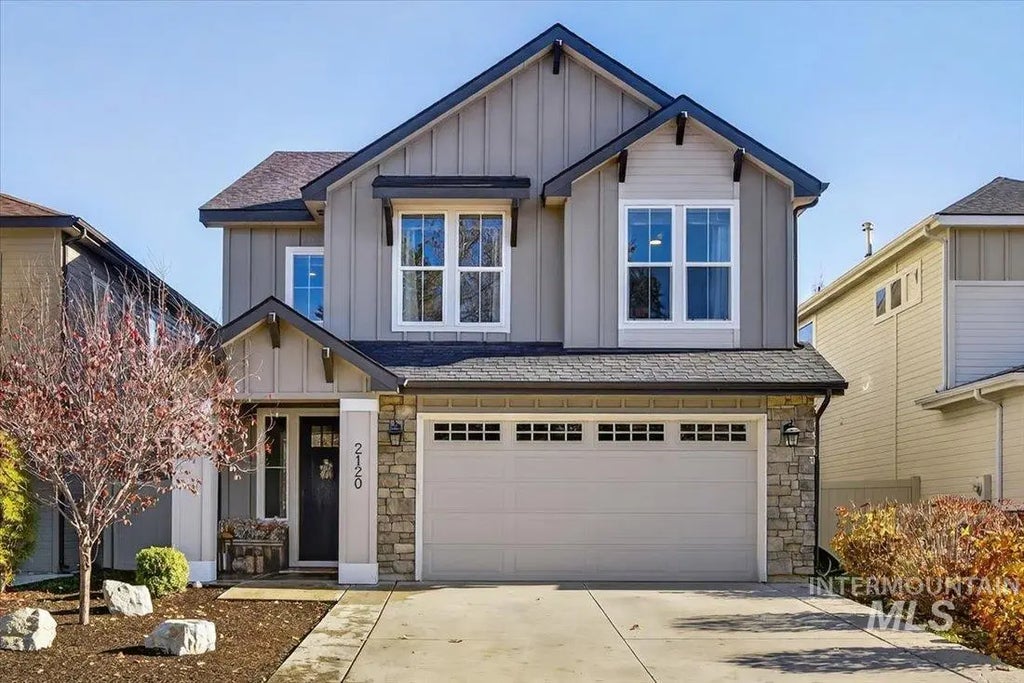 2120 N Woodcreek St, Boise Property Listing: MLS® #98971293