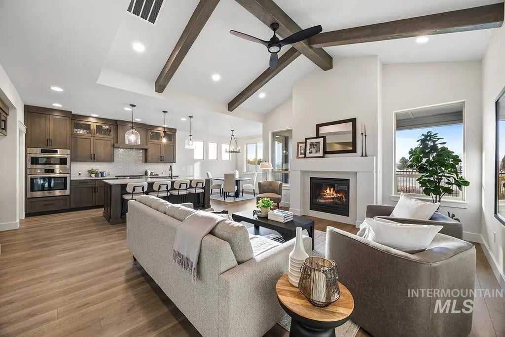 3315 E Englehart Dr., Meridian Property Listing: MLS® #98971573