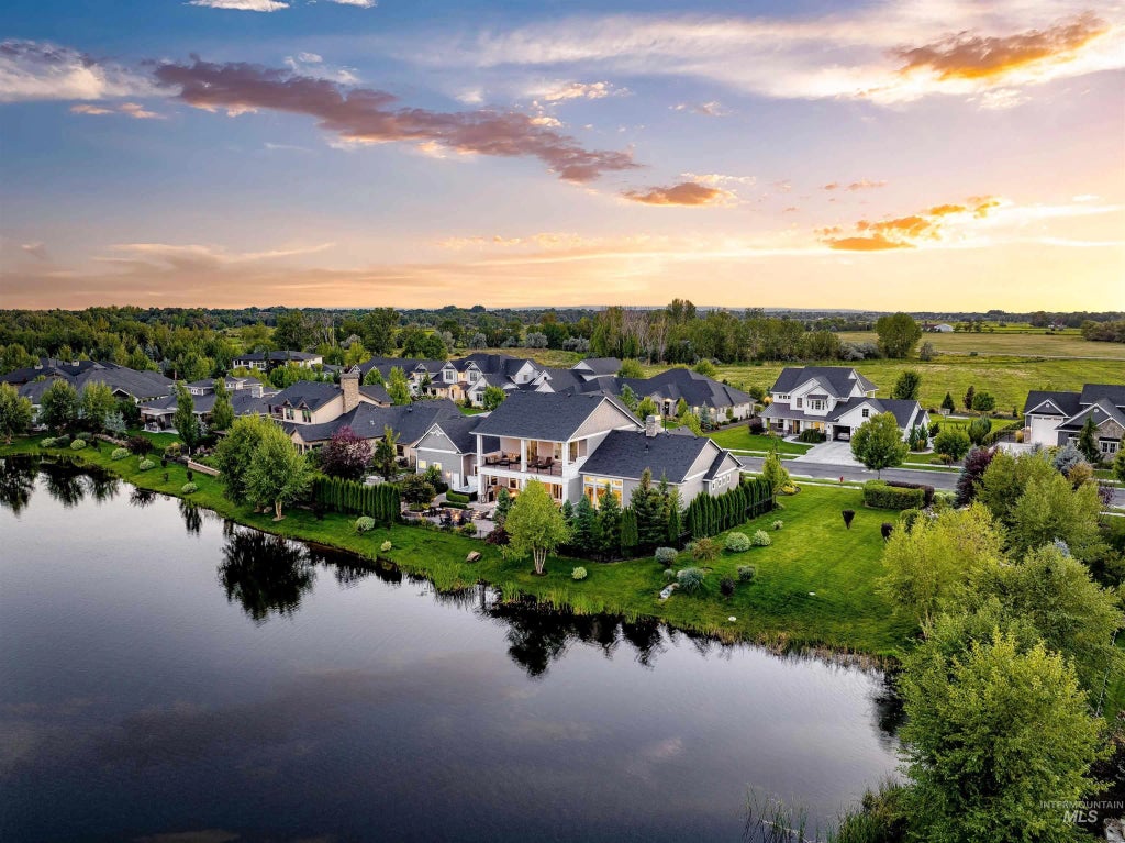 900 S Brentbrook Ln, Eagle Property Listing: MLS® #98971252