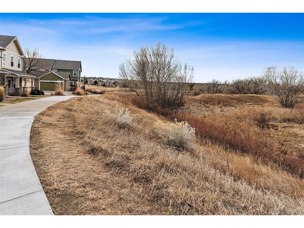 22735 E Ottawa Pl, Aurora Property Listing: MLS® #1894209