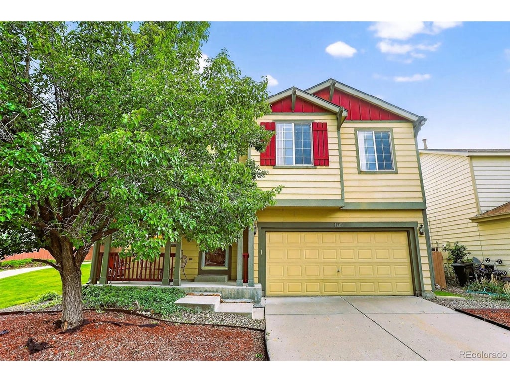 1131 S Chester Ct, Denver Property Listing: MLS® #7757343