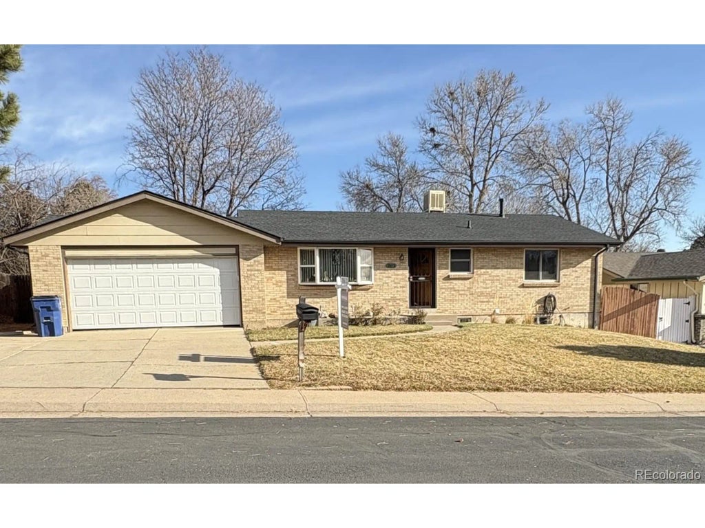 2612 S Field Ct, Lakewood Property Listing: MLS® #3165174