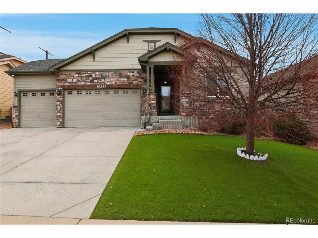 3932 Desert Ridge Cir, Castle Rock Property Listing: MLS® #2074315
