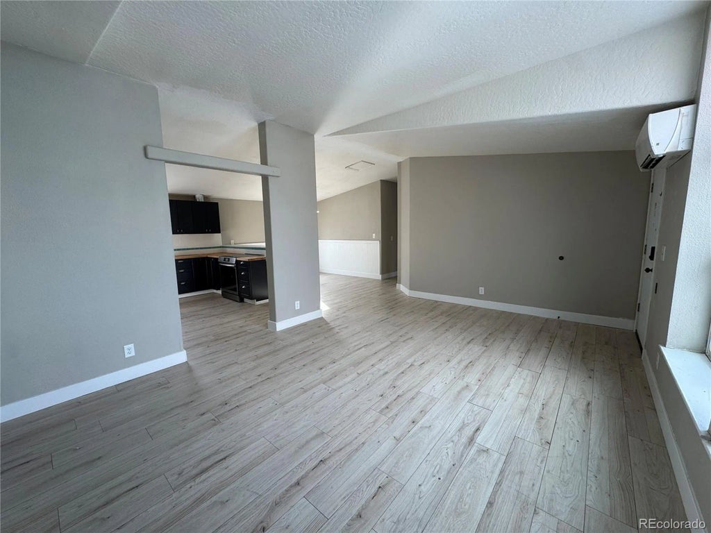 475 Pierce St, Erie Property Listing: MLS® #4904028