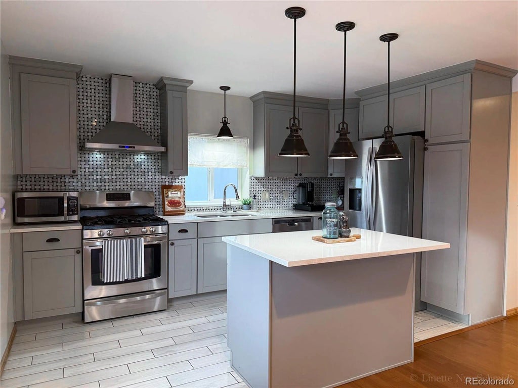 55 Morris St, Monte Vista Property Listing: MLS® #7634268