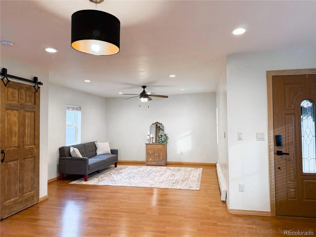 55 Morris St, Monte Vista Property Listing: MLS® #7634268