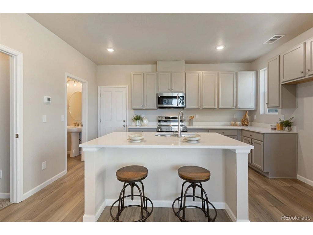 1444 Coral Pl, Longmont Property Listing: MLS® #5684500