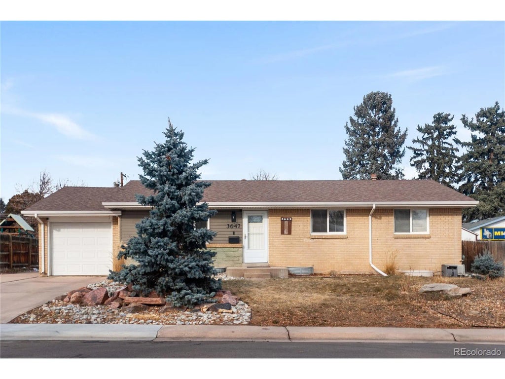 3647 W Grand Ave, Littleton Property Listing: MLS® #8756080