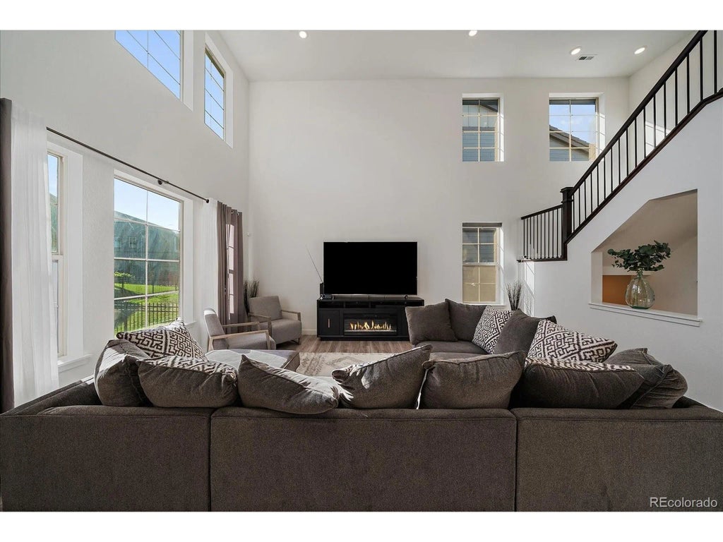 15692 W Eureka Ave, Morrison Property Listing: MLS® #5619935