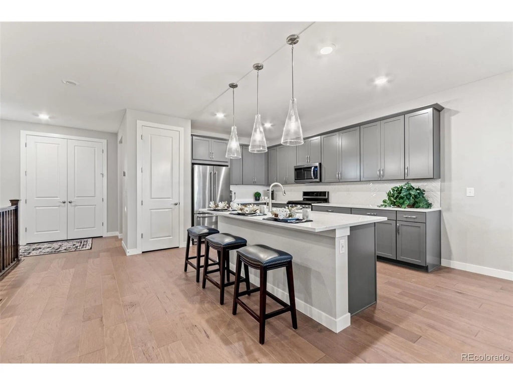 2032 Sagerock Dr, Castle Pines Property Listing: MLS® #7383858