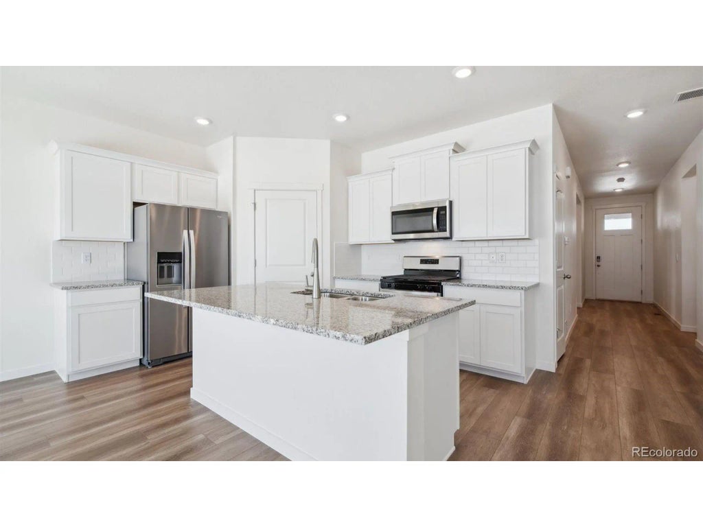 43086 Trenton Gulch Trl, Elizabeth Property Listing: MLS® #8333728