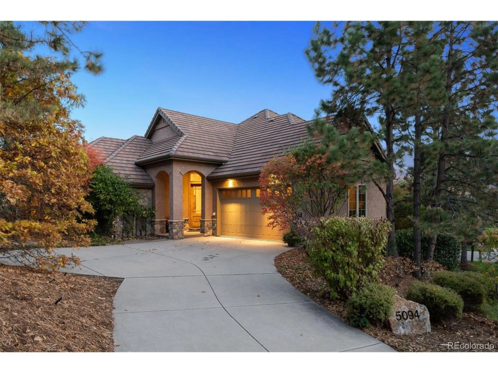 5094 Ten Mile Pl, Castle Rock Property Listing: MLS® #8423622