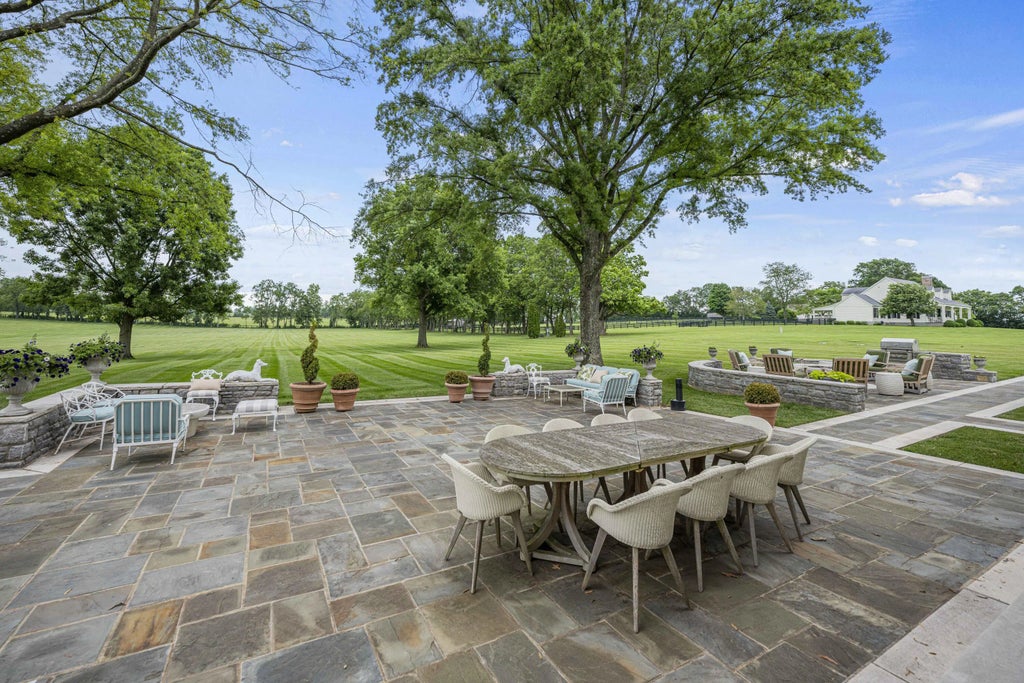 3337-3389 Rushing Wind Lane, Lexington Property Listing: MLS® #25004952