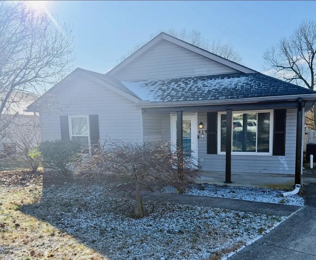 429 Scottsdale Circle, Lexington Property Listing: MLS® #26001064