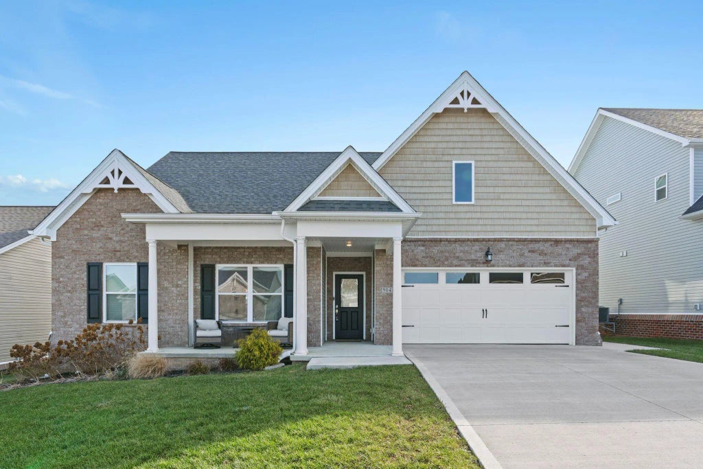 904 Camden Court, Richmond Property Listing: MLS® #25508331