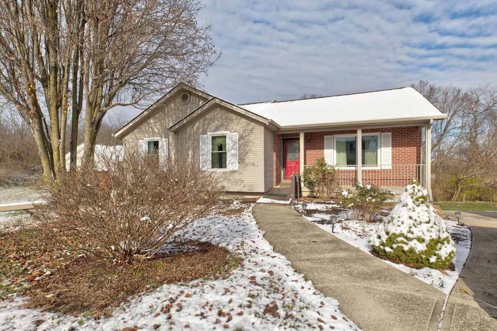 424 Waycross Drive, Winchester Property Listing: MLS® #25508213