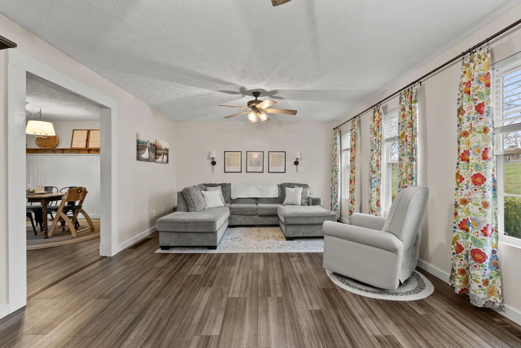 633 Pleasant Hill Drive, Harrodsburg Property Listing: MLS® #25508143