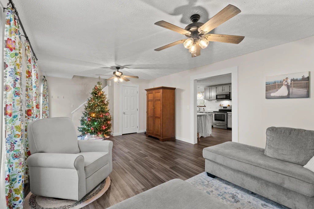 633 Pleasant Hill Drive, Harrodsburg Property Listing: MLS® #25508143