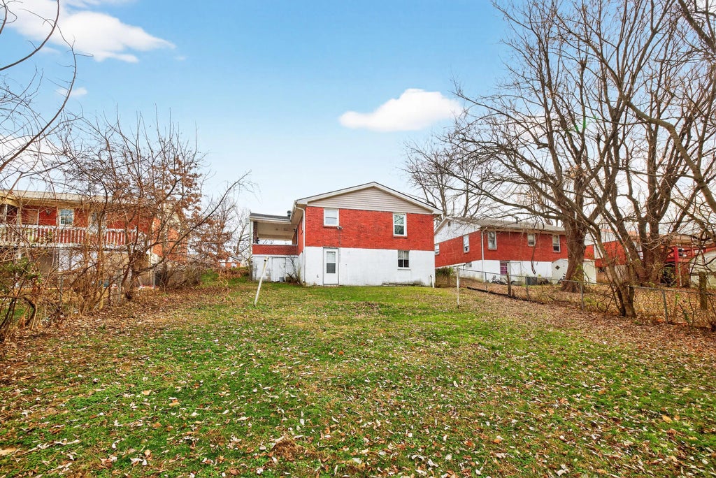 110 Ridgeway Drive, Lancaster Property Listing: MLS® #25508173