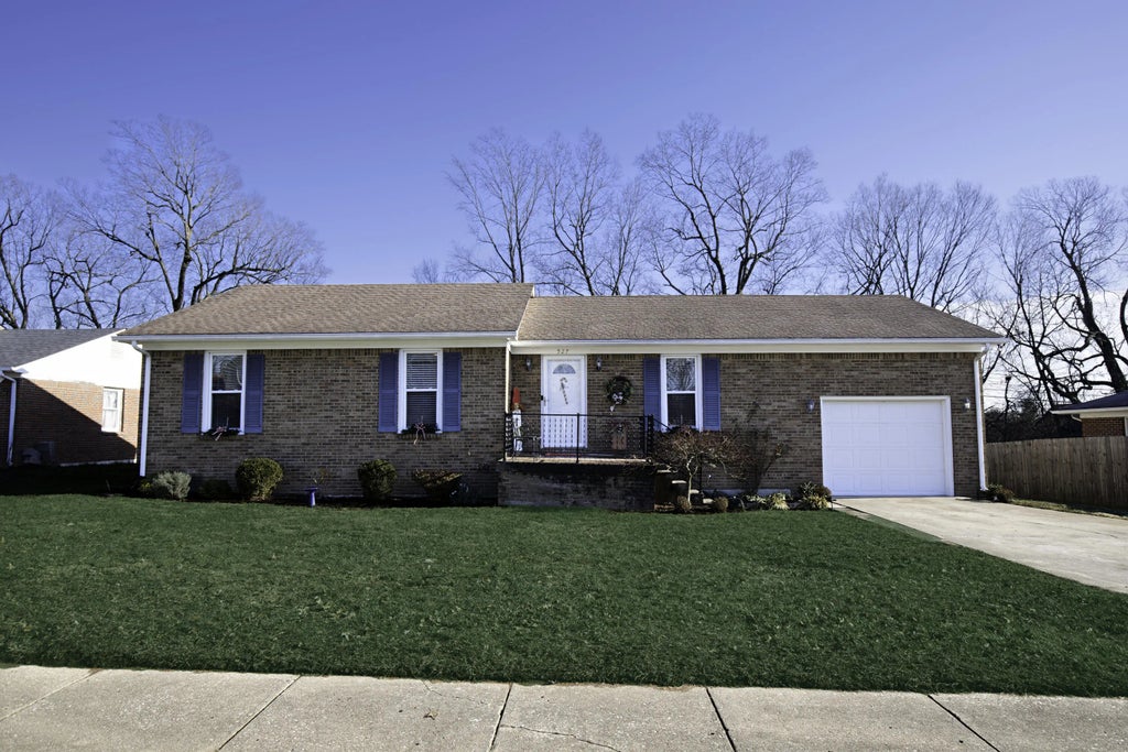 527 Sheffield Drive, Versailles Property Listing: MLS® #25508249