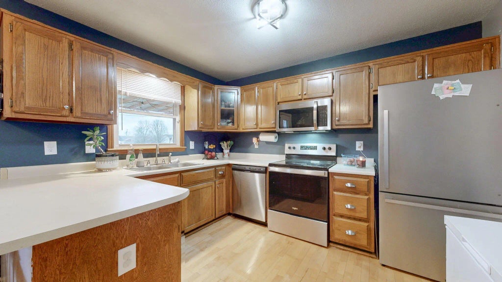 303 Peachtree Drive, Berea Property Listing: MLS® #25508280