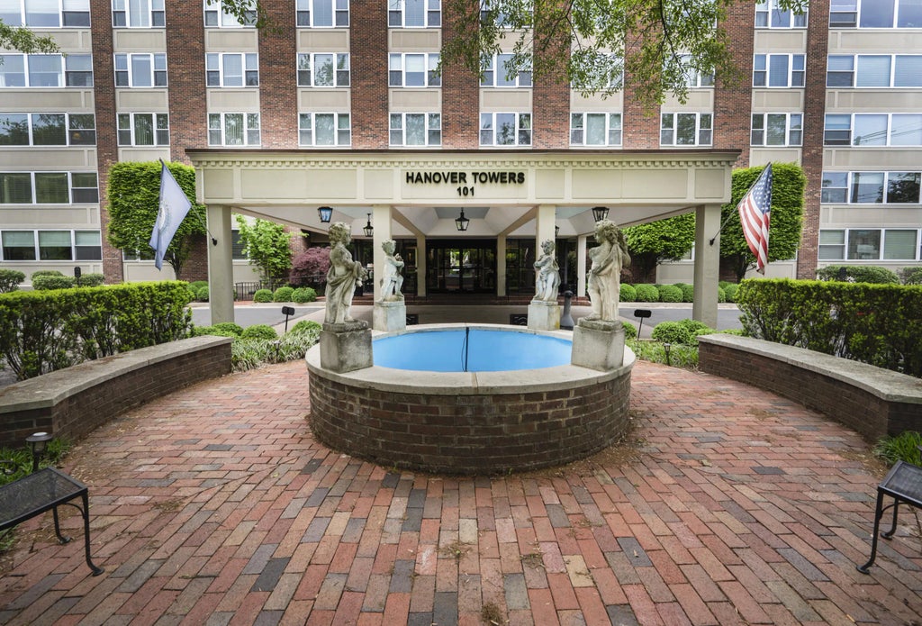 101 S Hanover Avenue 5m, Lexington Property Listing: MLS® #25508347