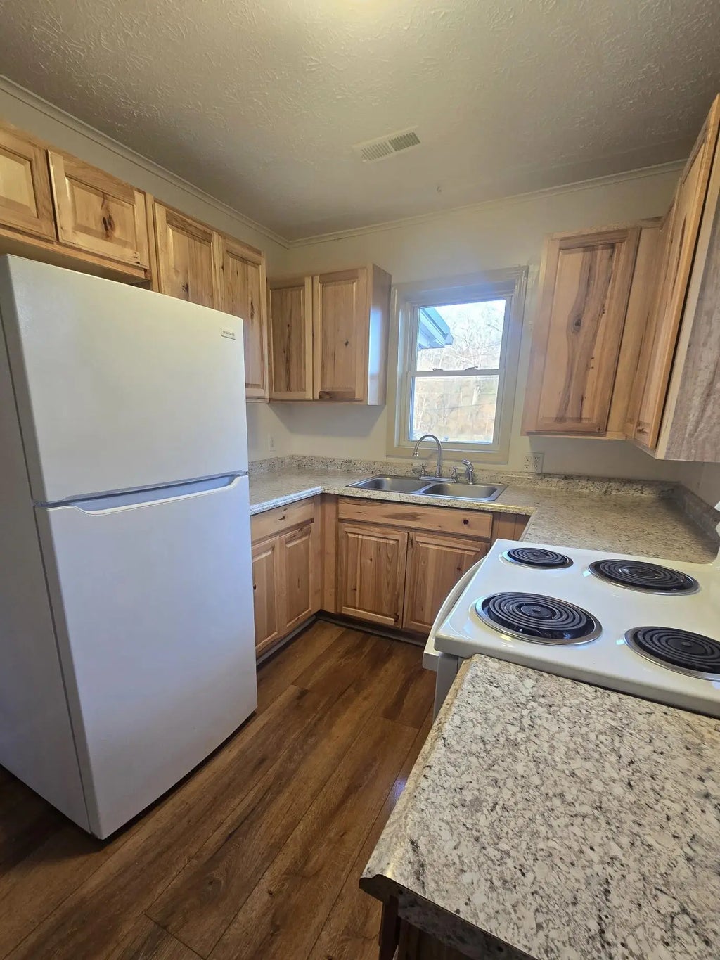 526 Old Stage Road, Ashland Property Listing: MLS® #25508443