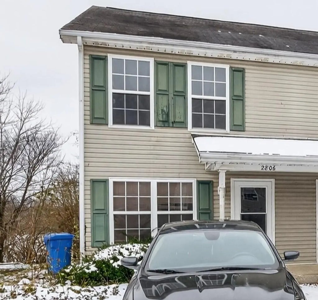 2806 Hanna Place, Lexington Property Listing: MLS® #25508381