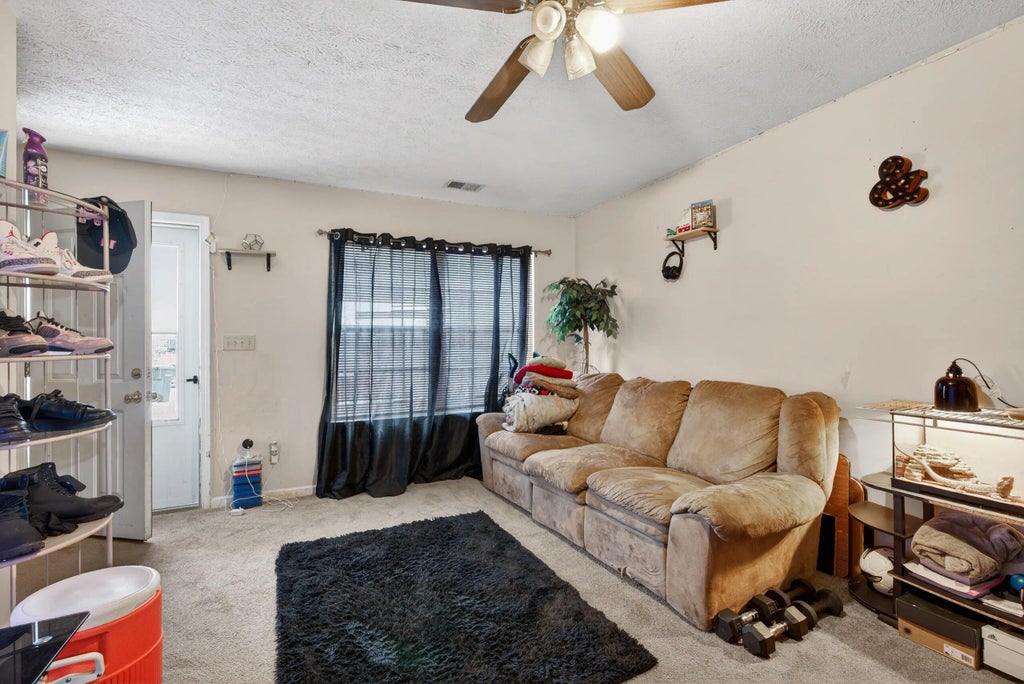 2806 Hanna Place, Lexington Property Listing: MLS® #25508381