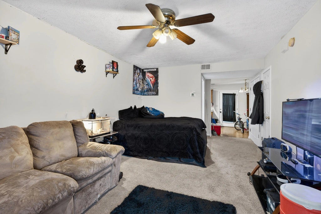 2806 Hanna Place, Lexington Property Listing: MLS® #25508381