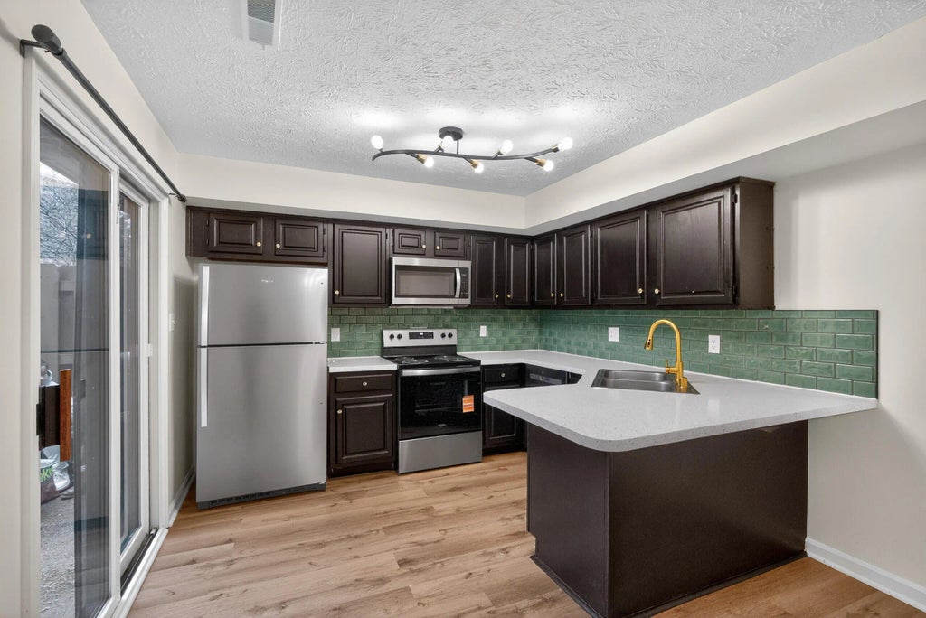 433 Darby Creek A, Lexington Property Listing: MLS® #25508400