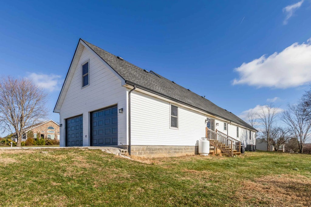 163 Denny Subdivision Road, Mt Vernon Property Listing: MLS® #25508658