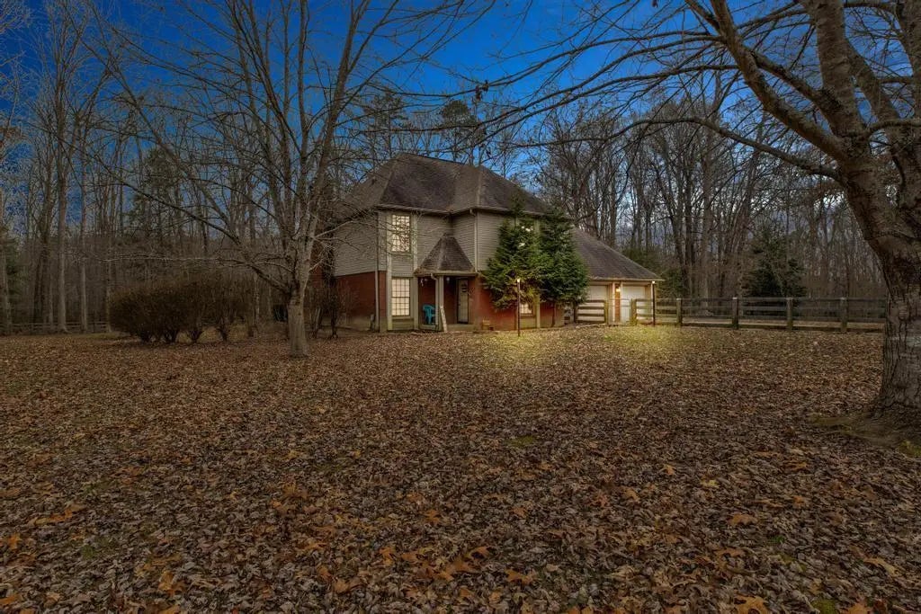 75 Secretariat Trail, Corbin Property Listing: MLS® #26000477