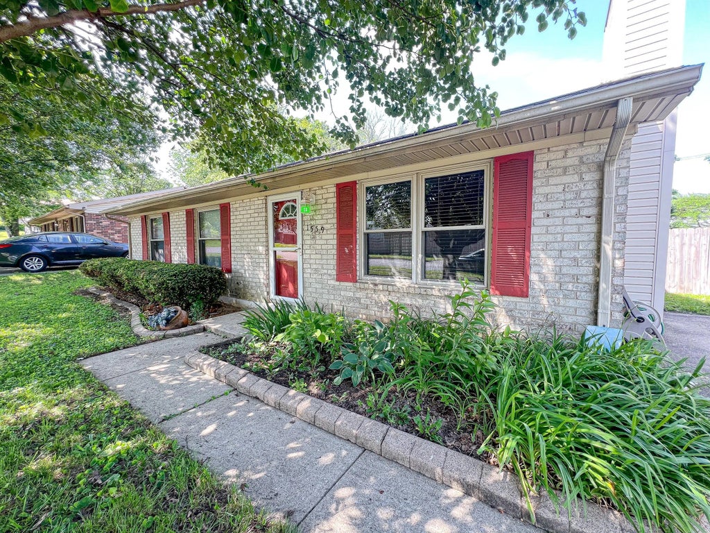 1559 Summerhill Drive, Lexington Property Listing: MLS® #25508718