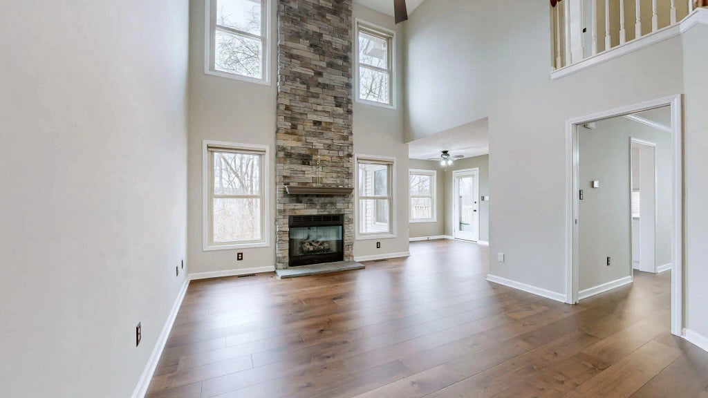 273 Shoreside Drive, Lexington Property Listing: MLS® #25508749