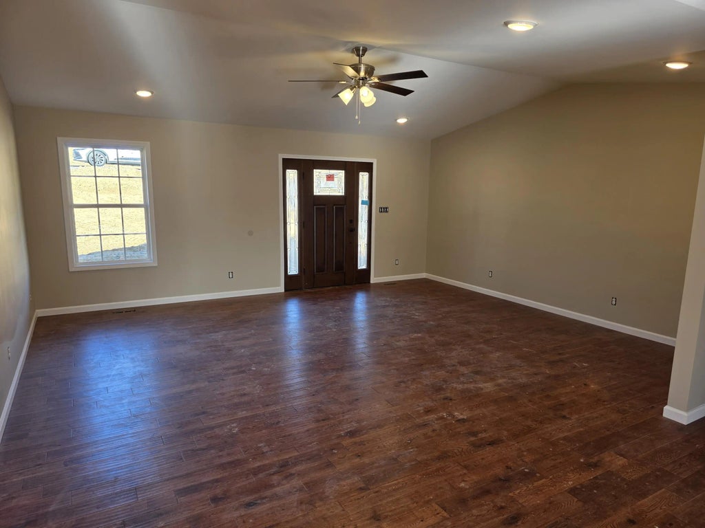 100 Emily Lane, London Property Listing: MLS® #26000548