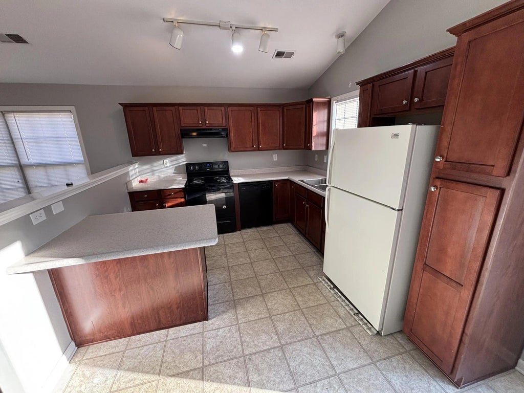 160 Blue Heron Place, Lexington Property Listing: MLS® #26000282